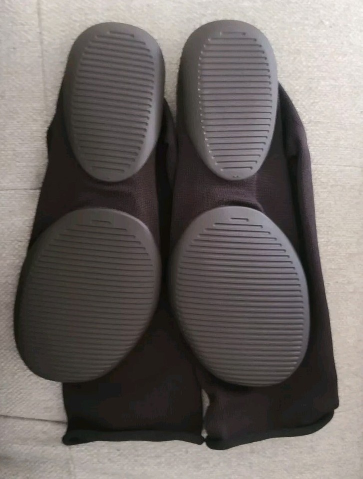 NEW Size 2 (Men’s US 9-10.5) YZY Yeezy PODS Black Kanye West Sock-Shoes ...