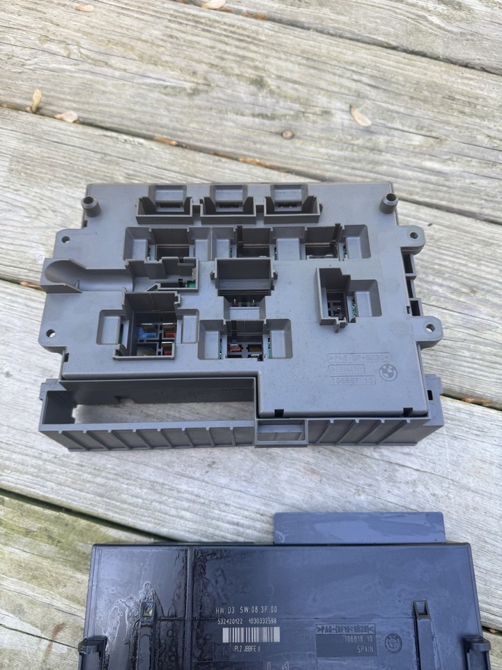 Power Distribution Junction Box Body Control Module Fusebox OEM BMW E81 ...