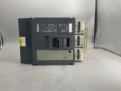 Circuit Breakers - 1200A 600V