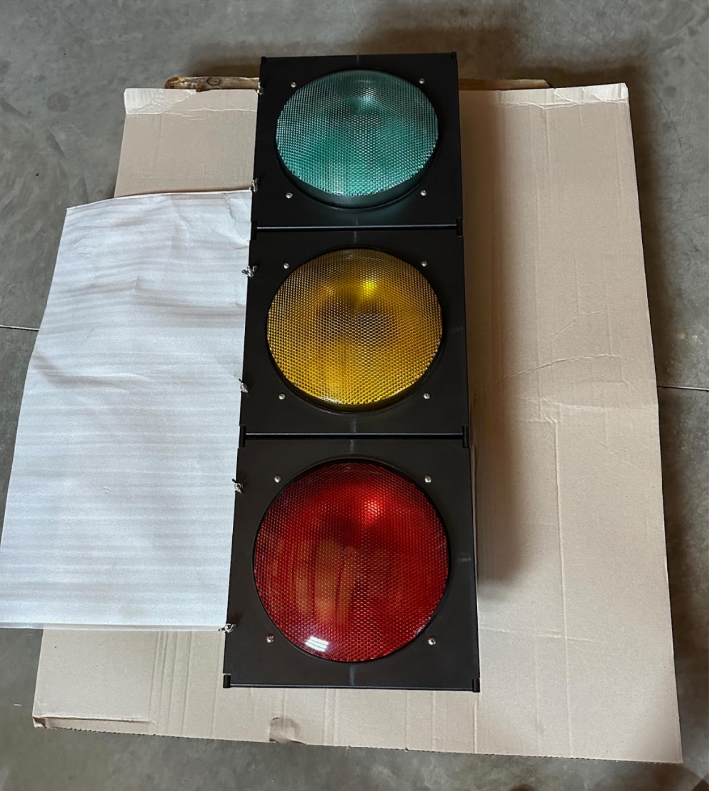 Econolite TP31JJF1 42" Polycarbonate Traffic Signal Housing w/ 12" GE ...