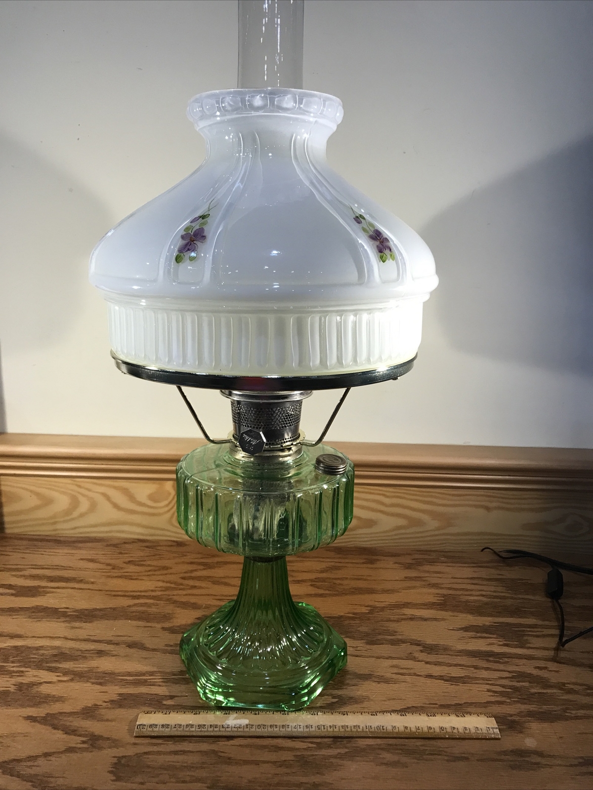 Vtg Aladdin Green Crystal Glass Corinthian Oil Lamp B-102 Purple Violet ...