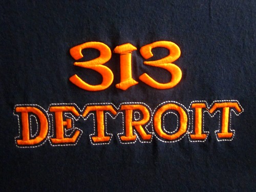 DETROIT TIGERS baseball embroidery 313 area code T shirt med urban ...