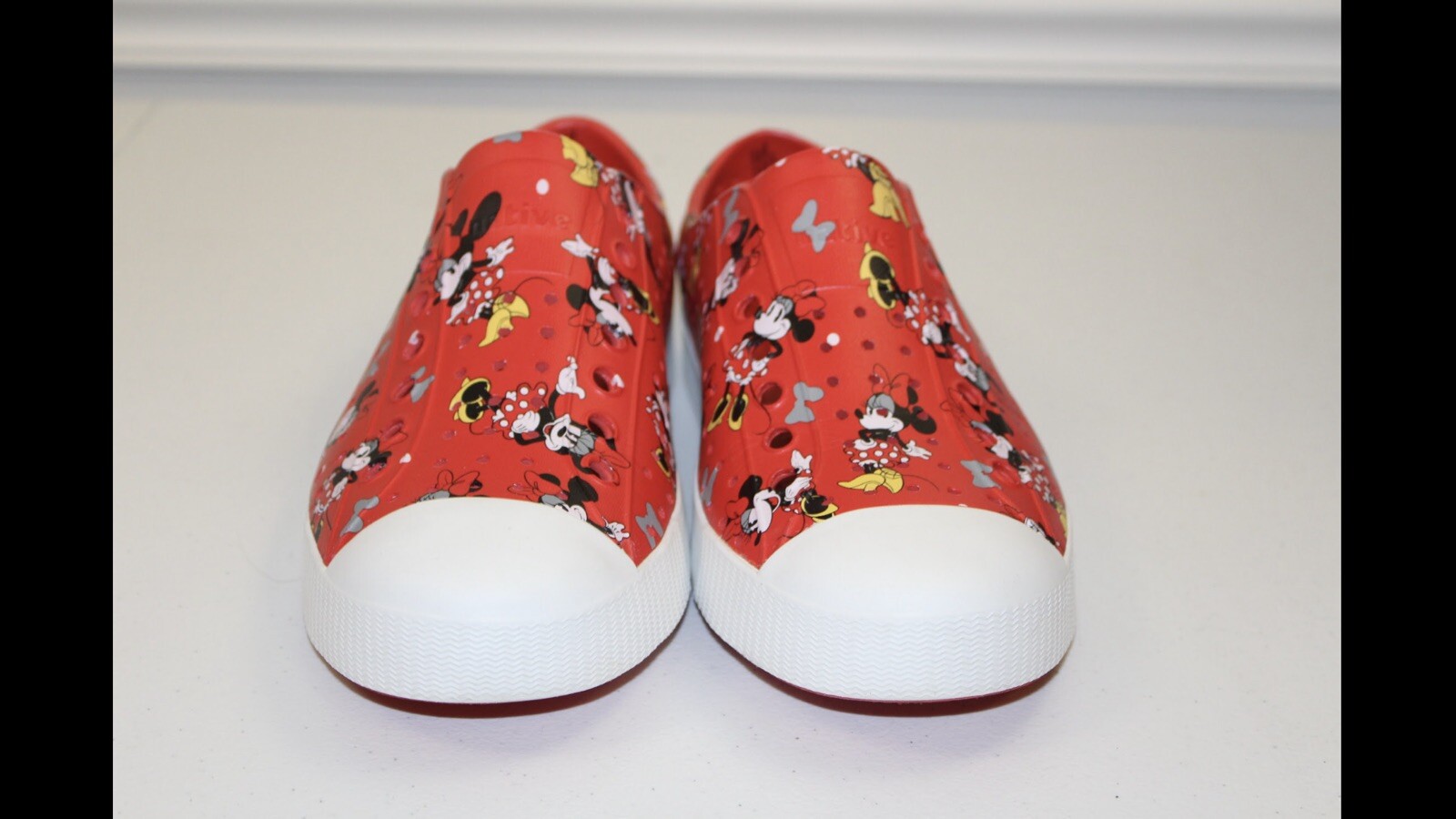 Native x Disney - Jefferson red Minnie Mouse shoes, s… - Gem