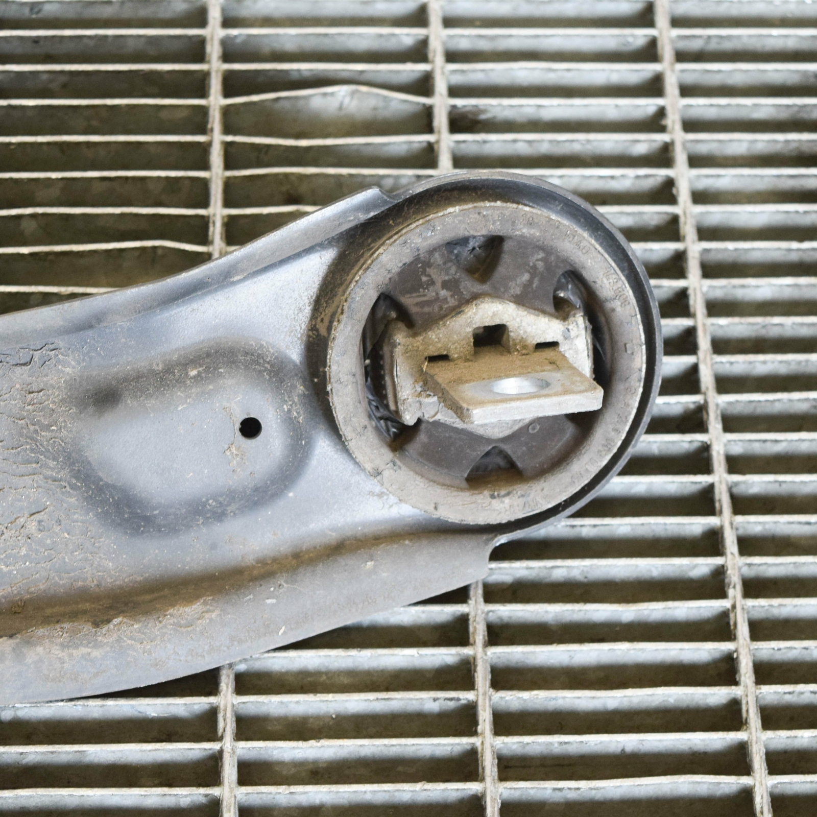 MERCEDES-BENZ A-CLASS W176 Rear Left Control Arm 1.5 Diesel 80kw 2015 ...