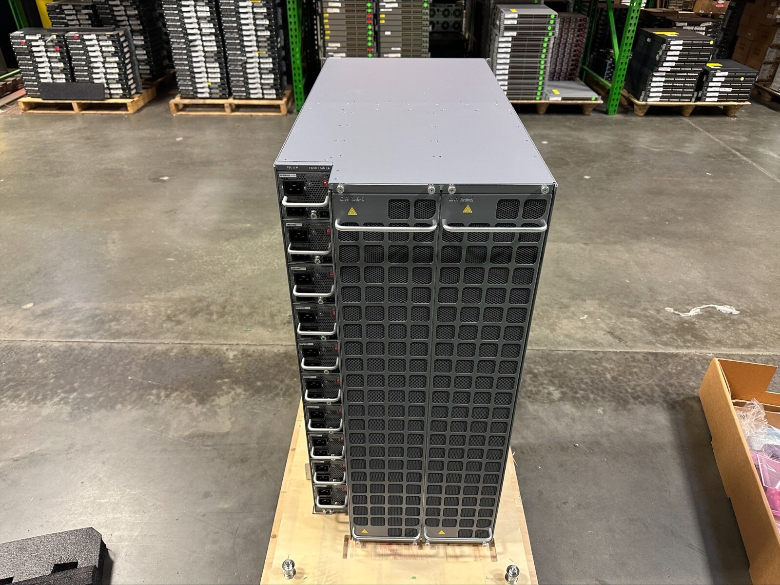 NEW Juniper PTX10016-PREMIUM Chassis Bundle w/ Dual JNP10K-RE and 10 x ...