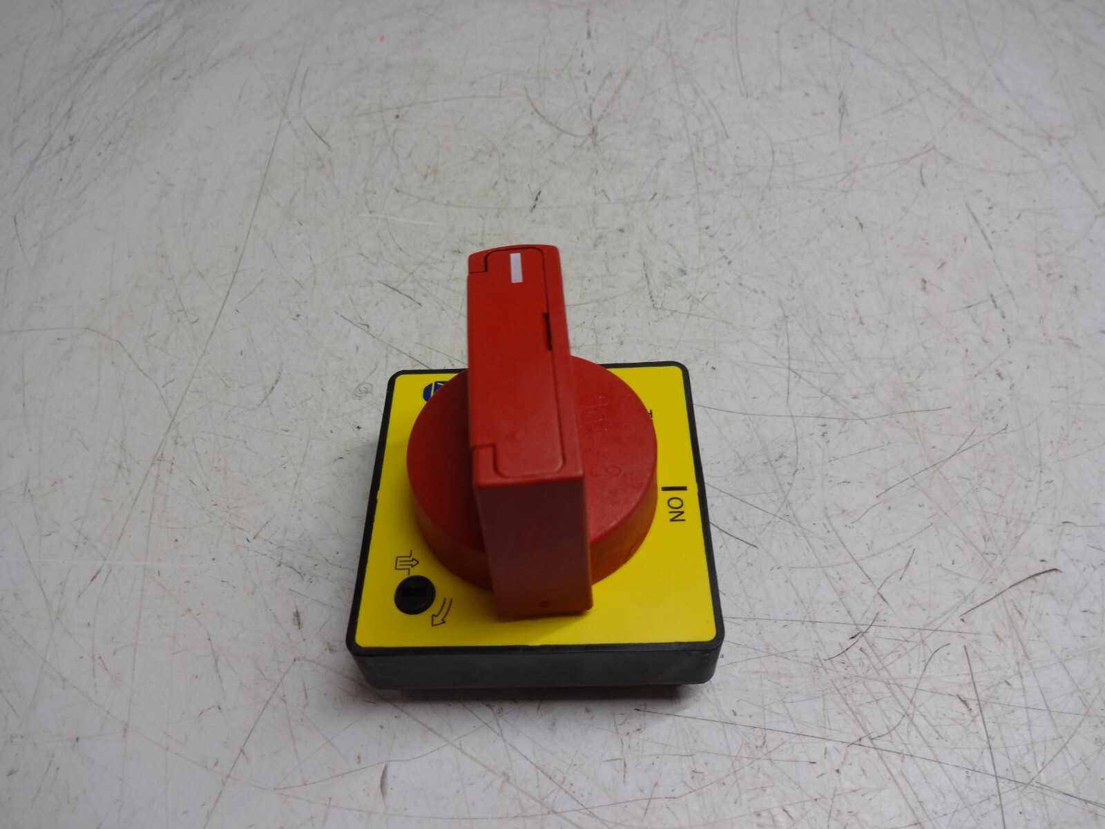 Allen Bradley 140MT-C-DRY66 Door Coupling Handle, Red/Yellow | eBay