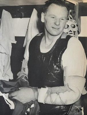 HOCKEY PHOTO PRINT JOHNNY BOWER TORONTO MAPLE LEAFS GOALIE | eBay