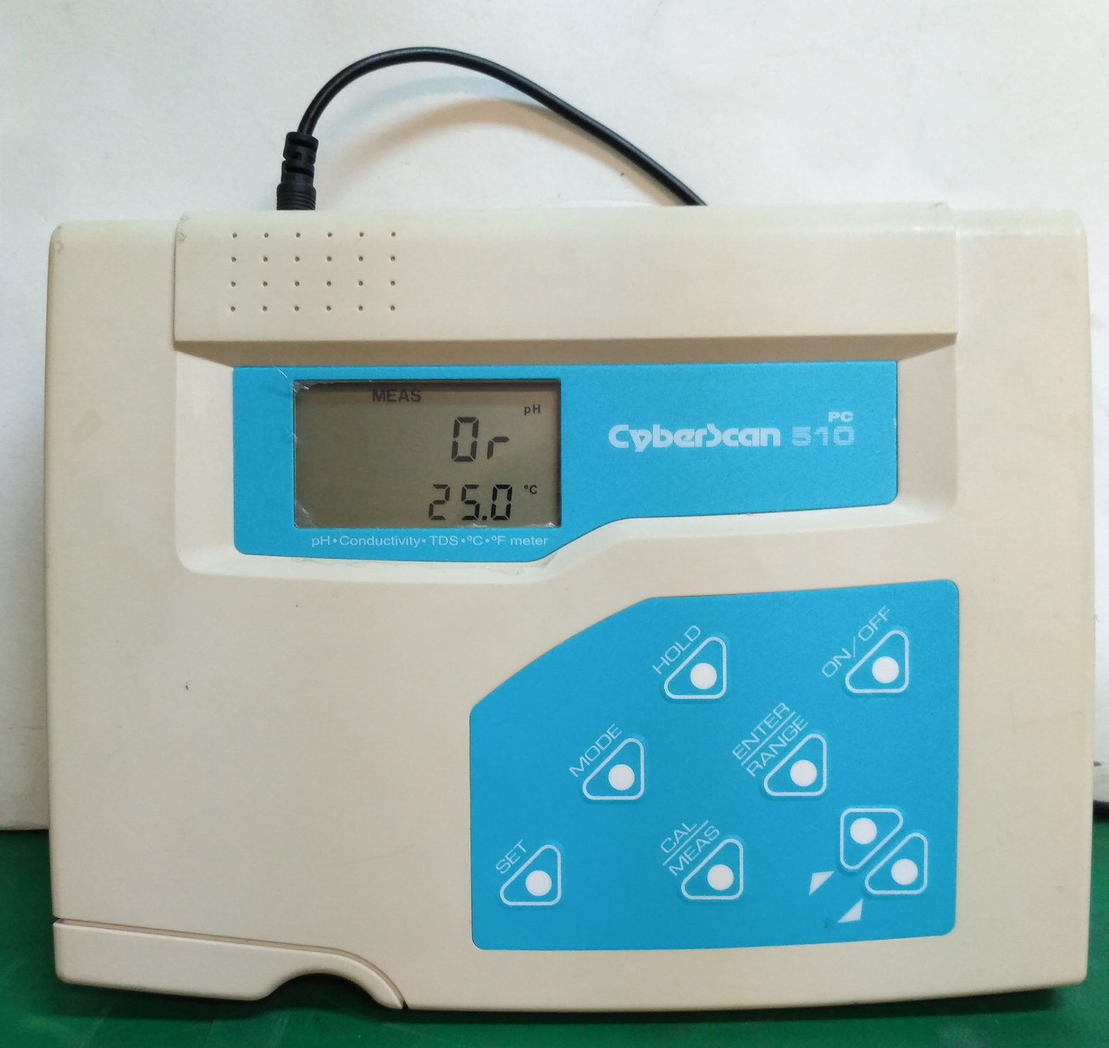 10495 EUTECH INSTRUMENTS PH/CONDUCTIVITY/TDS/C/F METER CYBERSCAN PC 510 ...