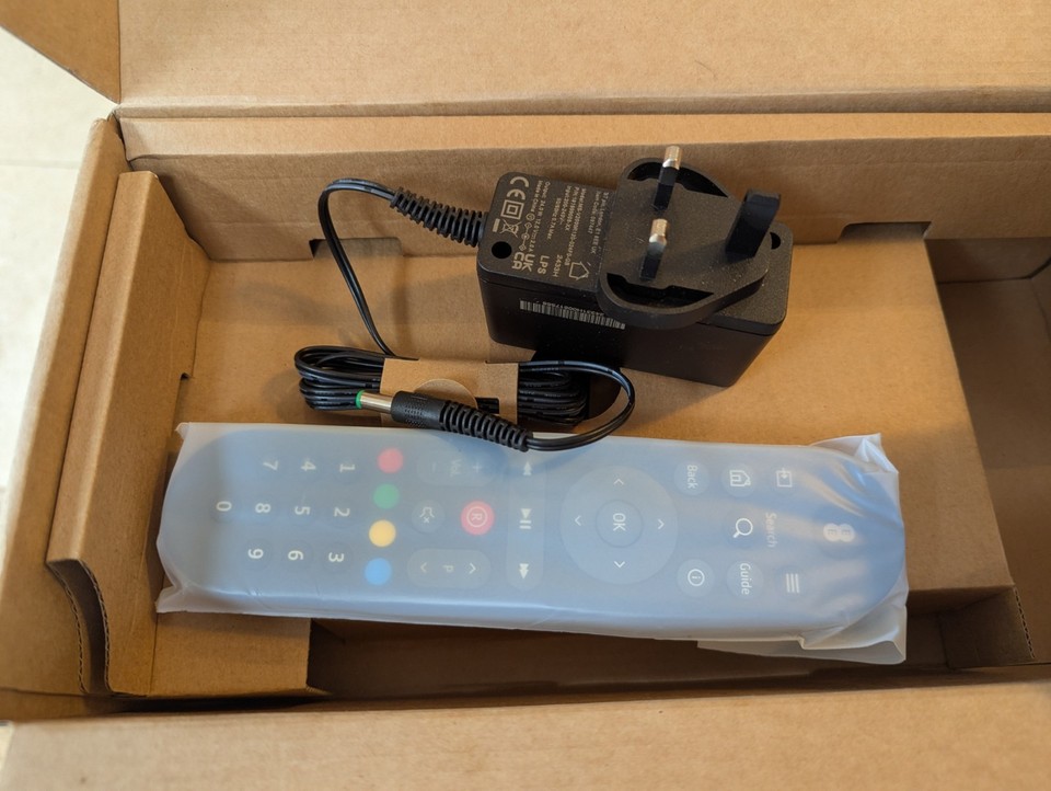 BT/EE TV Box Pro - 1TB 4K Wireless Freeview TV Box Latest Model ...