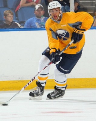 JUSTIN BAILEY 8X10 PHOTO HOCKEY BUFFALO SABRES PICTURE NHL | eBay