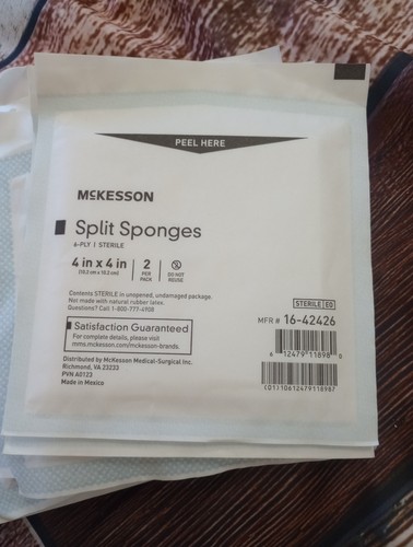 23 McKesson Adhesive Island Dressings 4 X 6 16-89046 + 14 Split Sponges ...