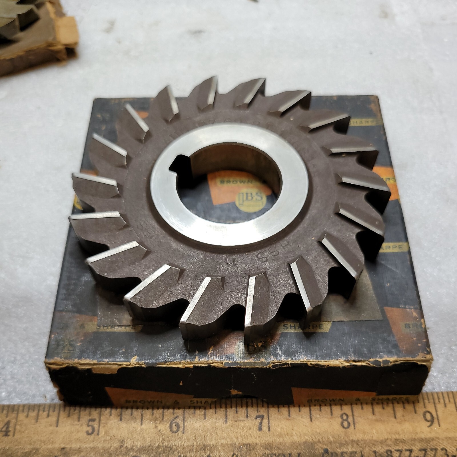BROWN & SHARPE 4" x 1/2" x 1 1/4" STRAIGHT TOOTH Side Milling Cutter ...