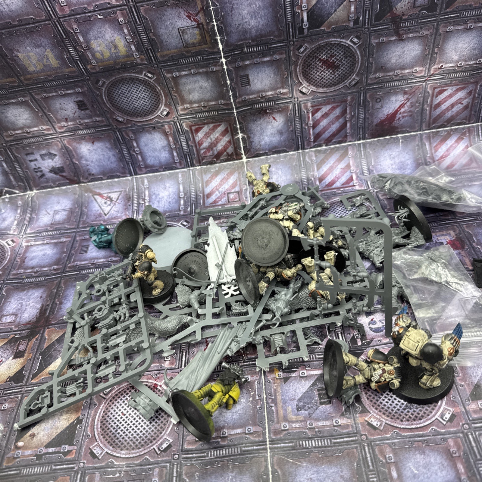 Warhammer 40K Aos 30K Other Games - Large Lot Of Minis And Bits Bitz KT ...