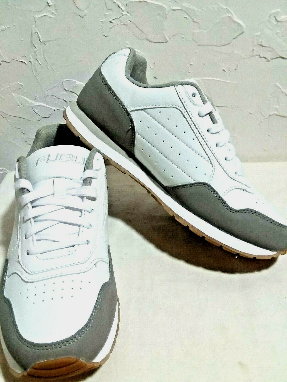 FUBU MEN "7" WHITE-PREMIUM-MEMORY FOAM-FAUX LEATHER-RUBBER SOLE ...