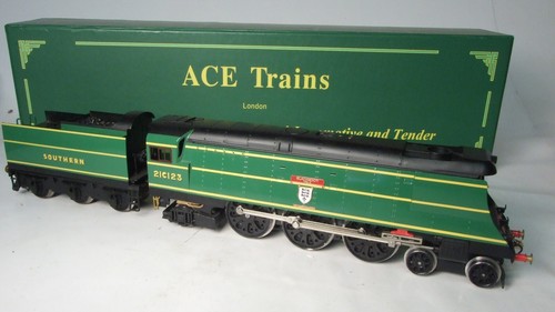 Ace Trains O gauge Southern Bulleid streamlined pacific loco 'Blackmoor ...