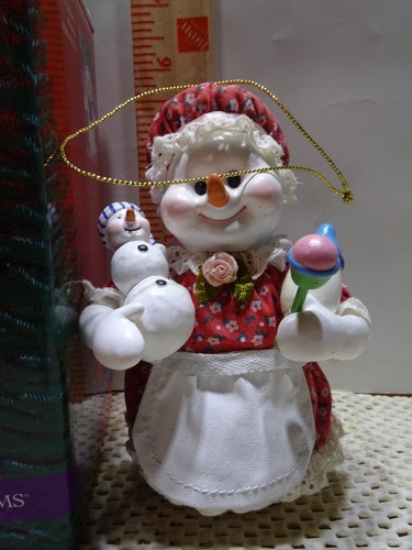 POSSIBLE DREAMS Clothtique 2001 **MAMA FROZETTI** SnowFolk Collection ...