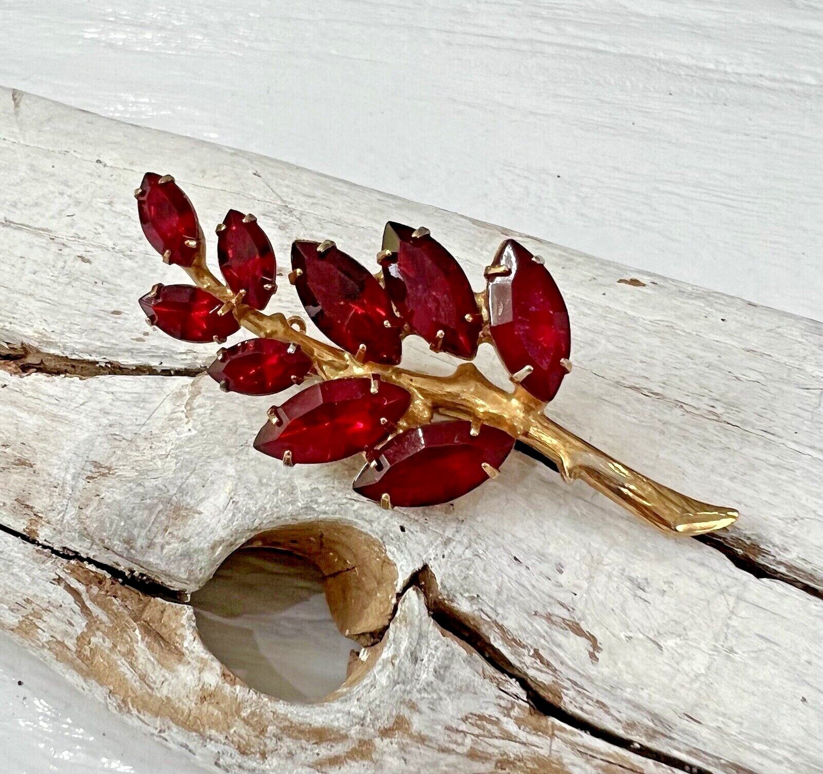 Vintage Juliana Gold Tone Red Rhinestone Spray Leaves… - Gem