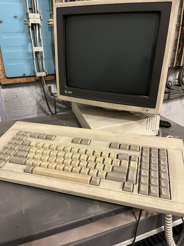 Vintage 1986 AT&T Computer Terminal CRT Monitor CPU Keyboard Set ...