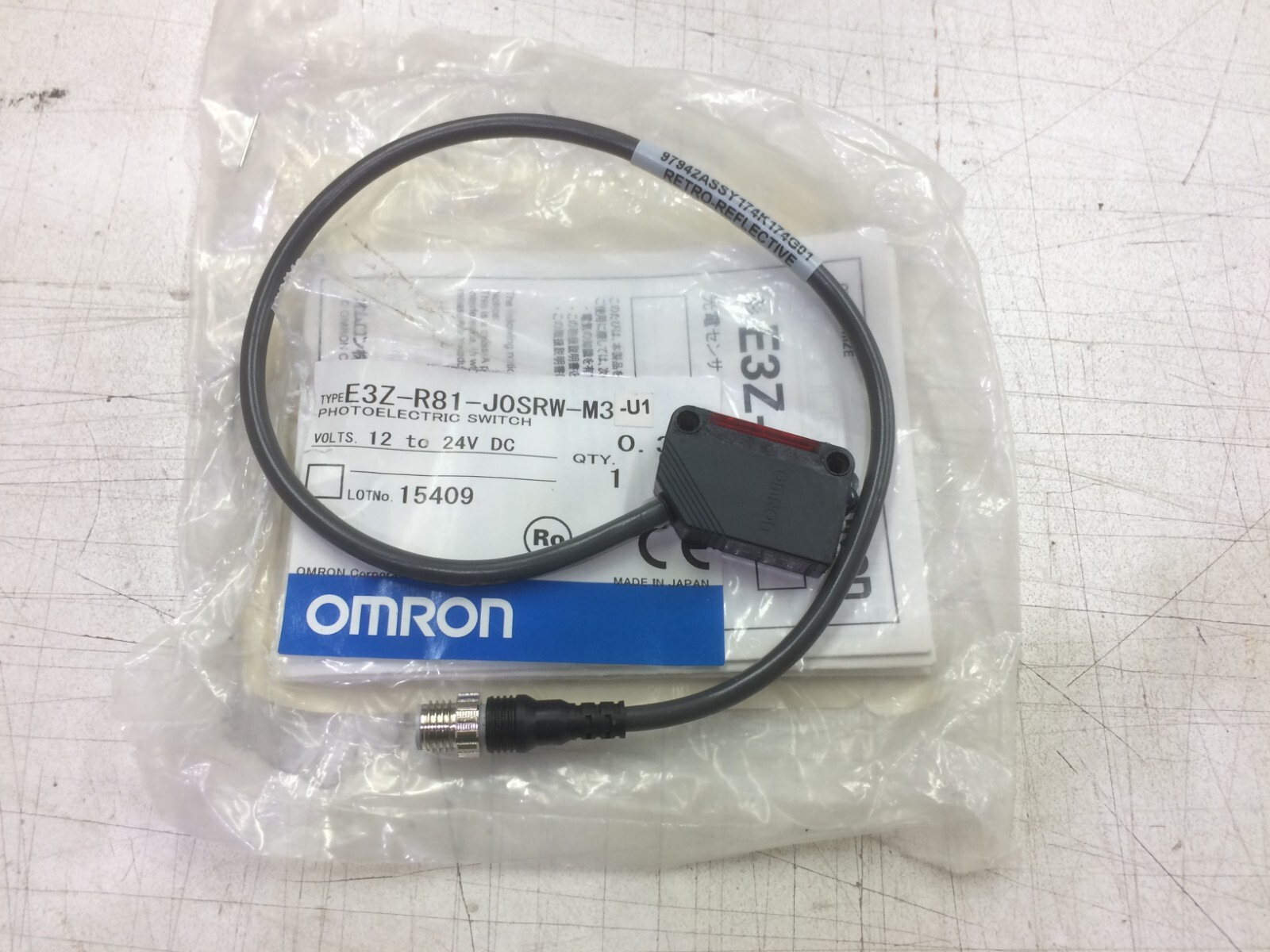 OMRON E3Z-R81-J0 SRW-M3 RETRO REFELCTIVE PHOTOEYE SENSOR E3Z-R81 E3ZR81 ...