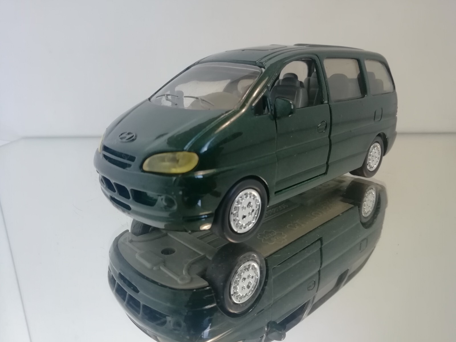 CM-Toys CM Toys Hyundai Starex Dark Green metallic 1:35 Korea Good | eBay