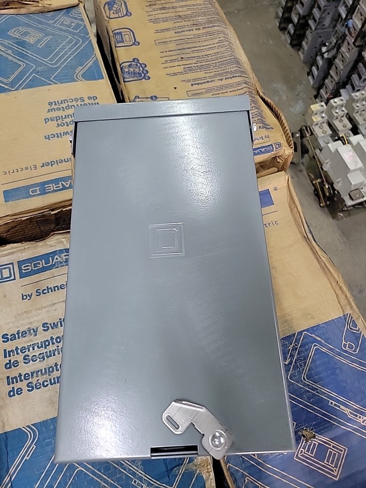 NEW OLD STOCK SQUARE D QO403L60NRB Load Center,60A,Lug,3 Phase,3 Spaces ...