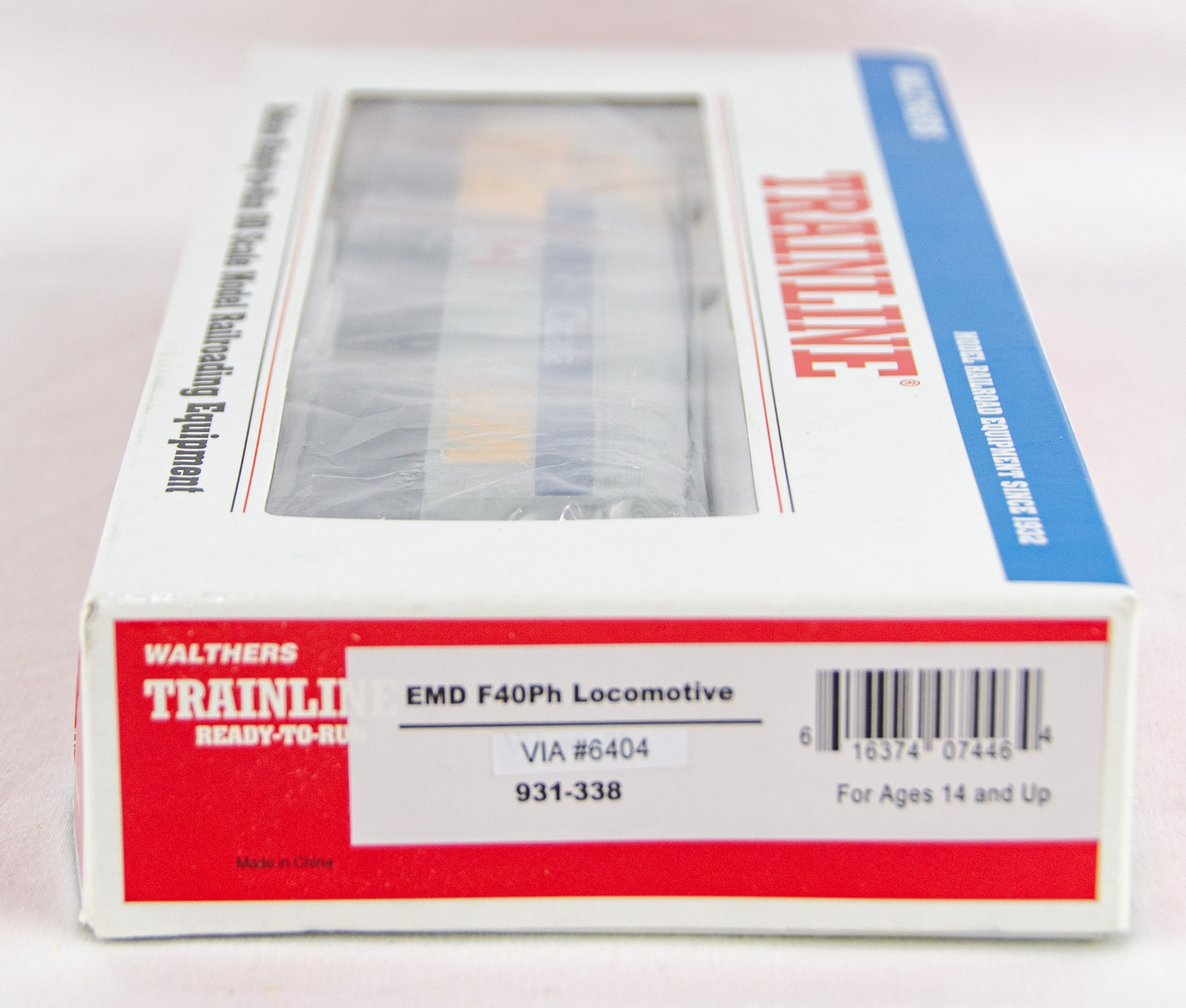 Walthers 1:87 HO Scale VIA Rail Canada EMD F40PH Locomotive Model Train ...