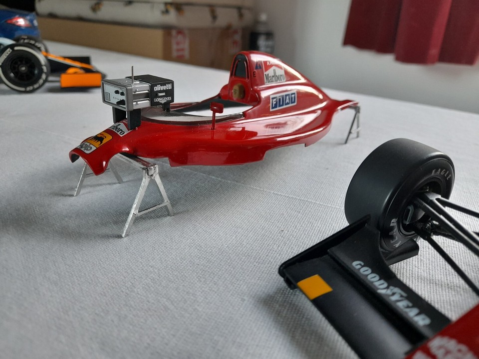 2x Display Stand jacks Model Cars garage diorama F1 exoto minichamps 1: ...