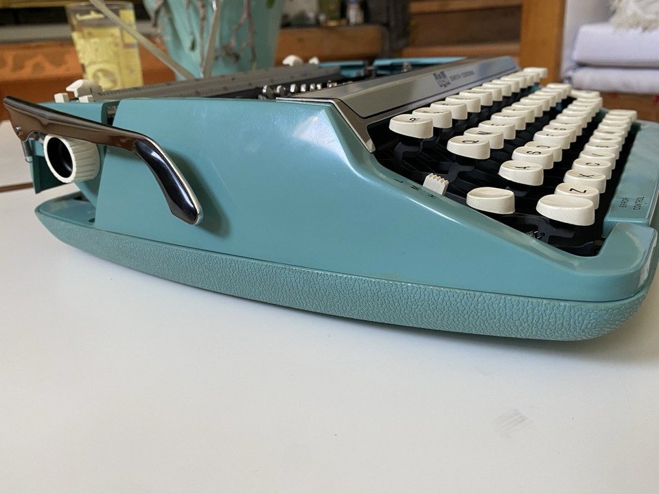 Vintage Smith Corona Corsair Deluxe Portable Typewriter Carry Case Aqua ...