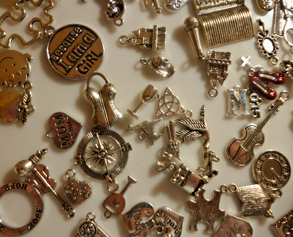 Job Lot 100 Charms -Jewellery Making, Party Favours, Treasure Hunts ...