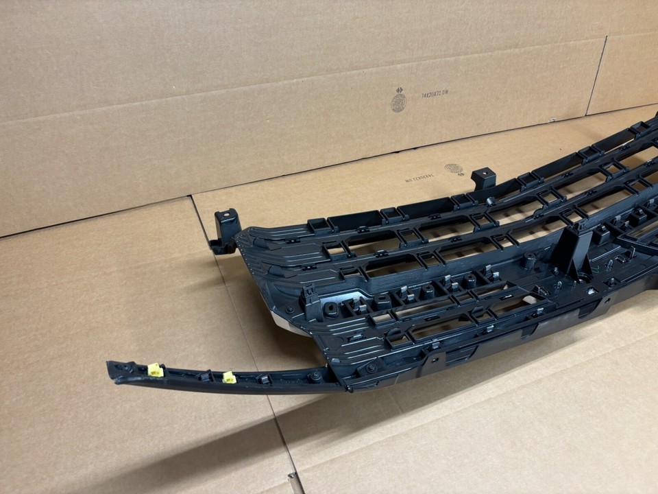2022-2023 Chevy Silverado LT Crew/Extended Chrome Grille 84692658 ...