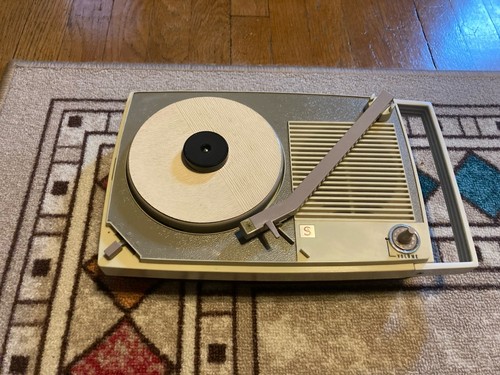 Vintage 1960s Singer Portable Battery Turn Table Record Player With Box ...