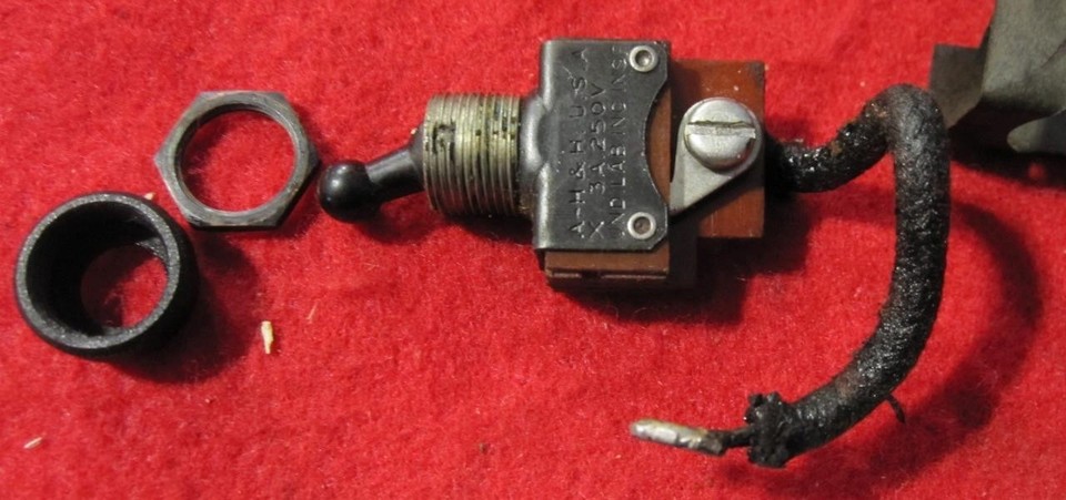 1950 SINGER FEATHERWEIGHT SEWING MACHINE MODEL 221 LIGHT SWITCH #3 | eBay
