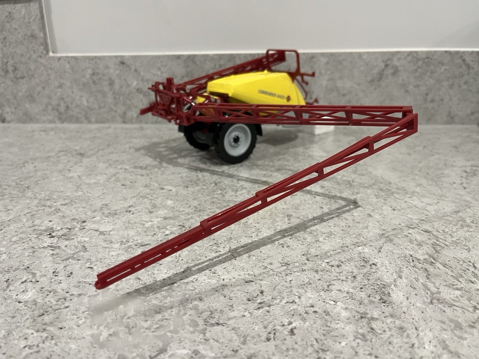 Universal Hobbies - Hardi Commander 4400 Sprayer - 1:32 Scale - New ...