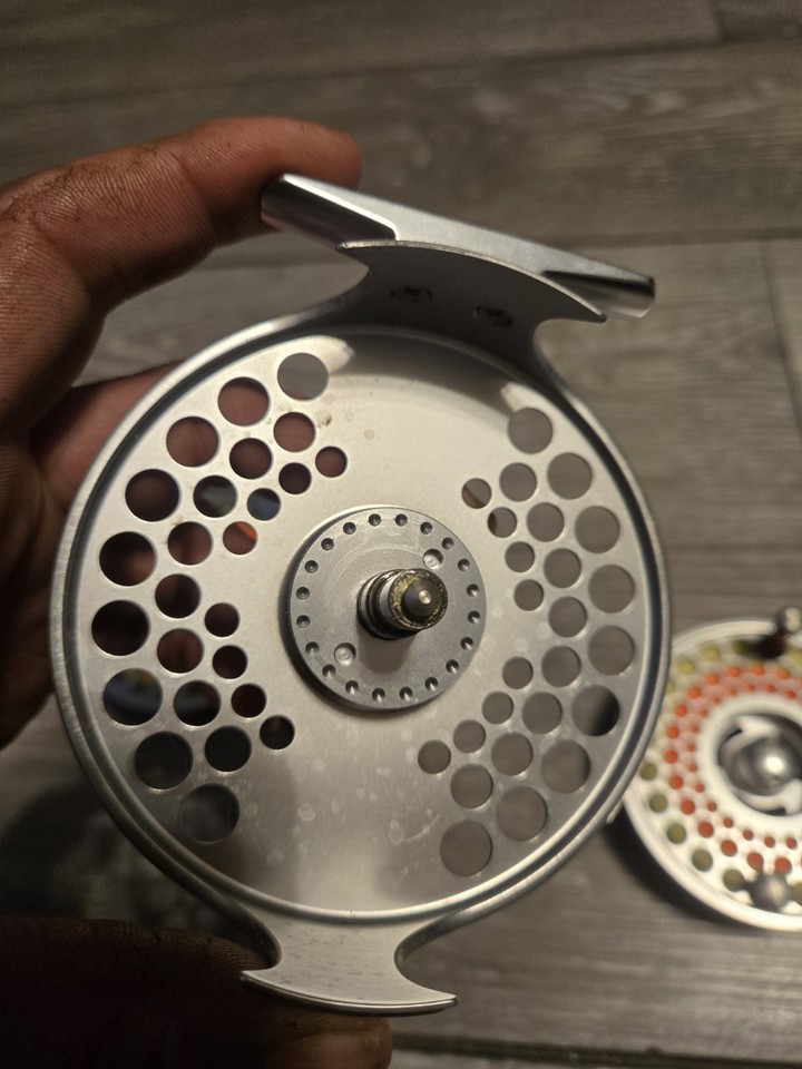 Orvis Access Mid Arbor V Fly Reel silver w/ Pouch And Spare spool | eBay