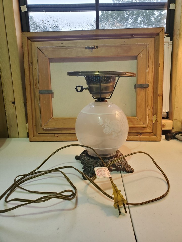 Gone With The Wind Style Parlor Lamp White Roses Frosted Glass Antique ...