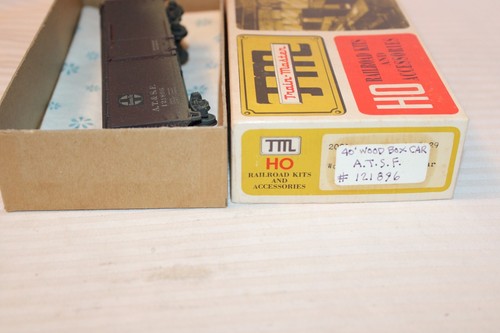 HO Scale Train-Miniatures, 40' Box Car, Santa Fe, Brown, #121896 ...