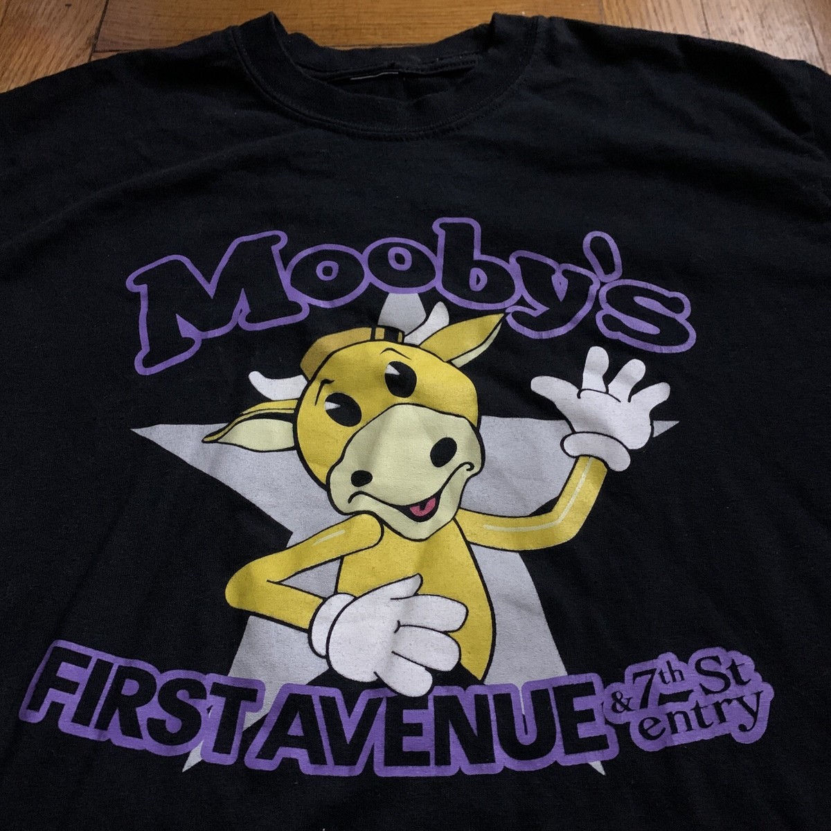 Moobys Shirt The Hundreds X Kevin Smith Mooby S T Shirt Chocolate