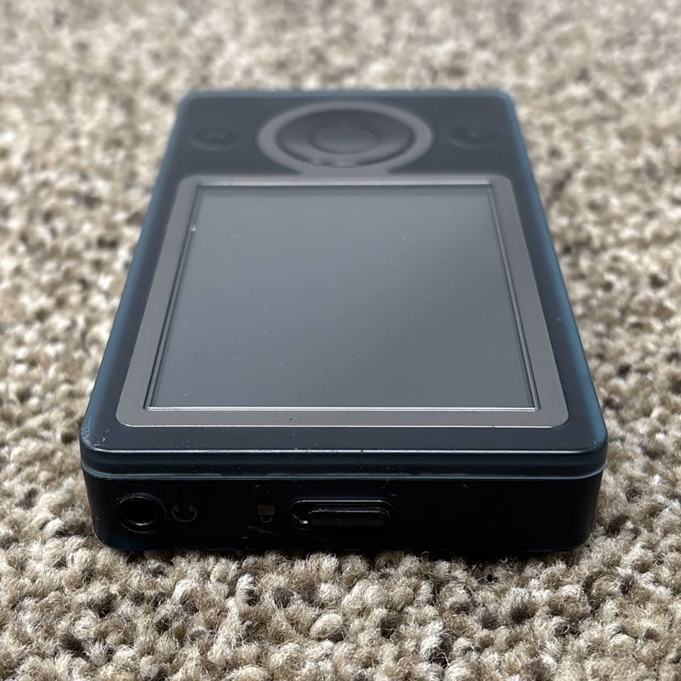 Microsoft Zune 30 Digital Media MP3 Player (1089) 30GB - Grey-blue ...