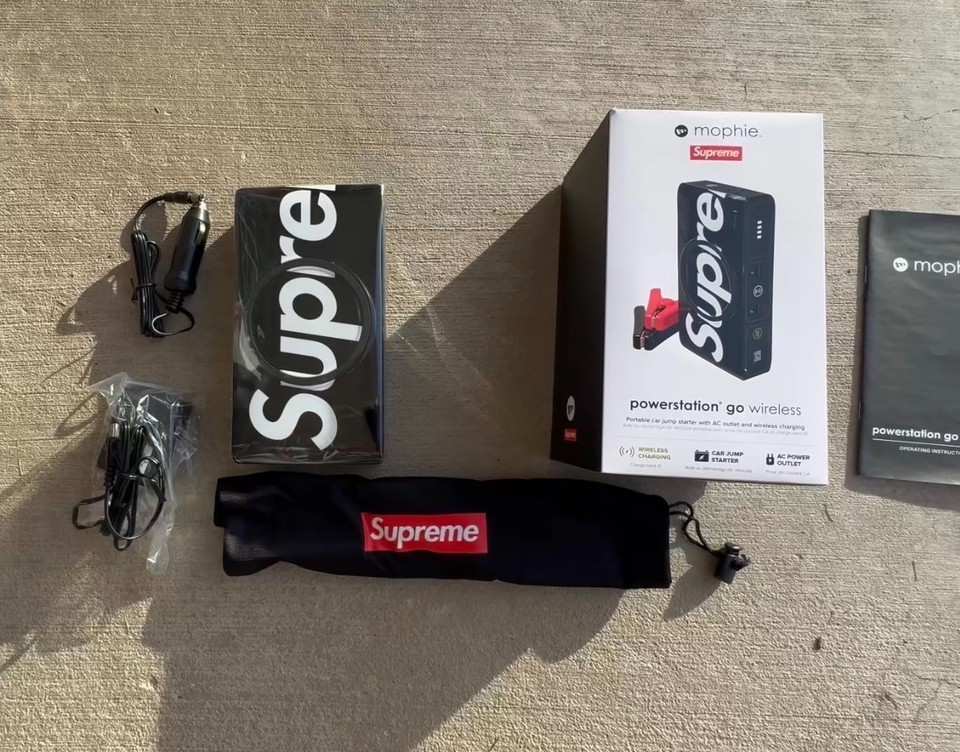Supreme Mophie Powerstation Go Wireless - Red (Car Jump Starter) | eBay