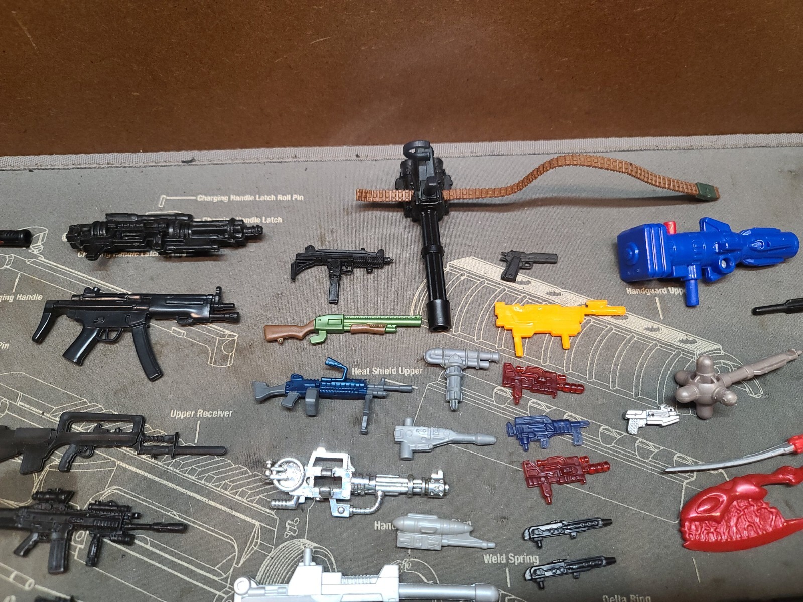 LOT OF 90 Vintage Action Figure STAR WARS, GI Guns Missiles Weapons 80s ...