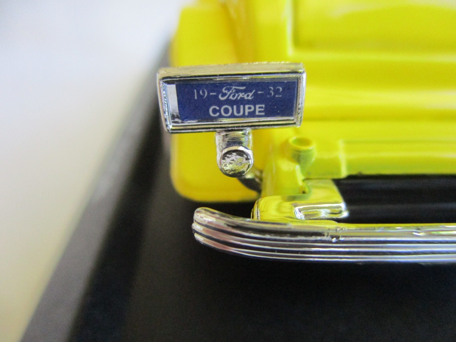 Motor Max Yellow "American Graffiti" 1932 Ford Coupe (1:43) | eBay