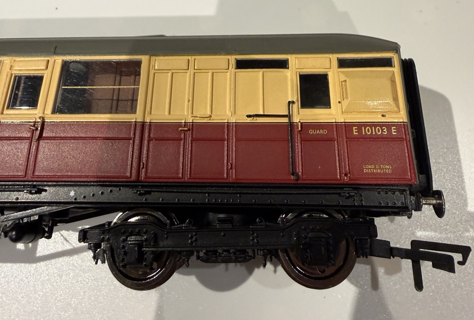 Rake of 4 Hornby OO Gresley Coaches BR Crimson & Cream Livery Excellent ...