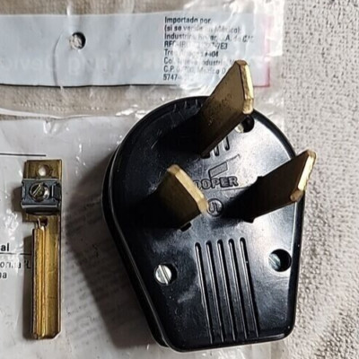 Cooper Wiring Devices S40 Universal Angled Plug - 30A or 50A - 125/250V ...