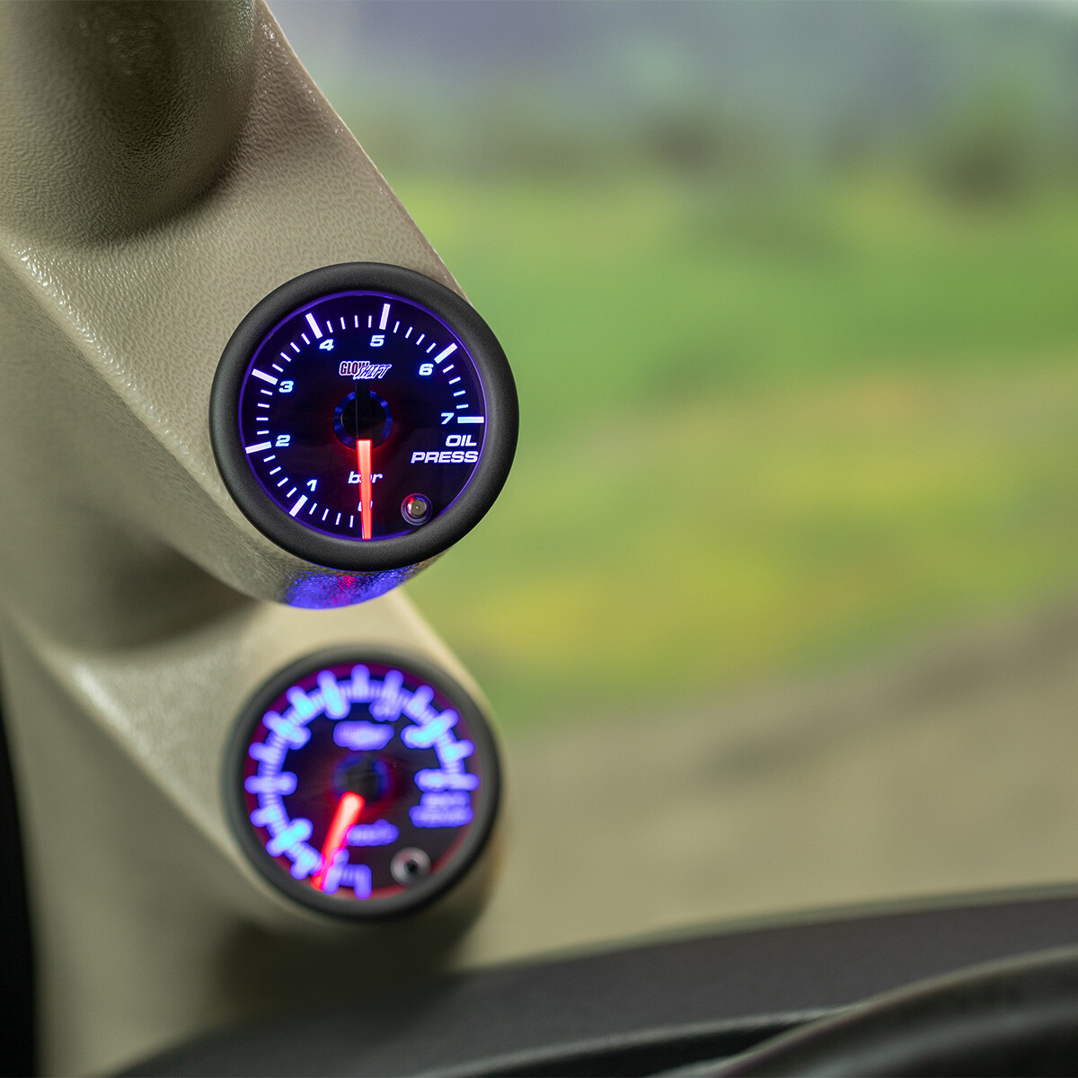 New! 52mm GlowShift 0 - 7 BAR Oil Pressure Gauge w 7 Color LED ...