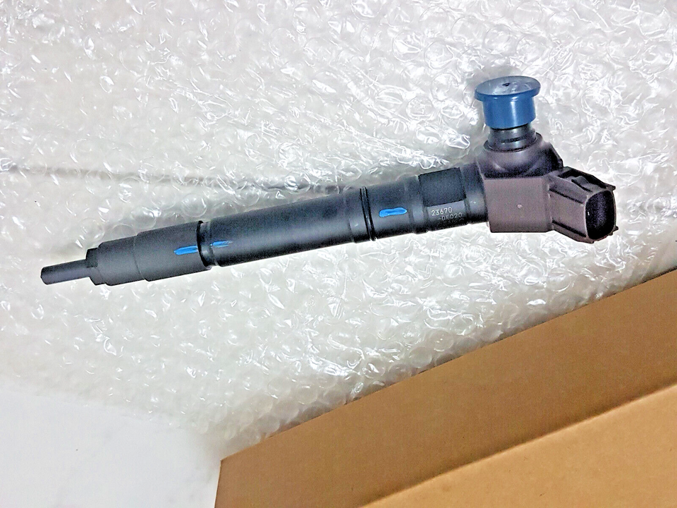 Denso Common Rail Injector 23670-0E020 295700-0560 For Toyota Hilux 2GD ...