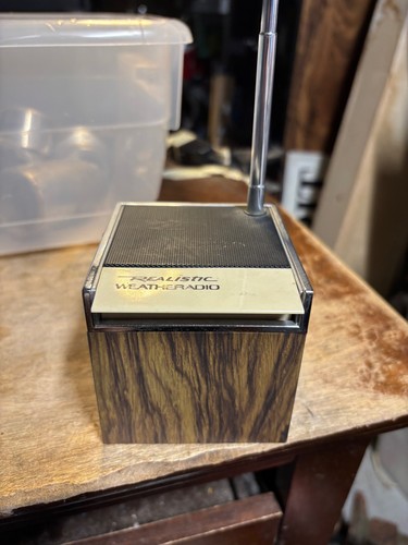 Vintage Radio Shack Realistic Weather Radio Cube 12-181 Faux Walnut ...