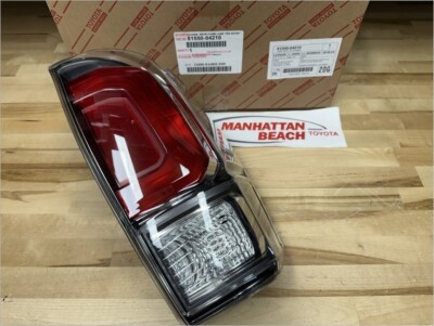 20-23 TACOMA REAR TAIL LIGHT RIGHT PASSENGE SIDE REAR GENUINE TOYOTA ...