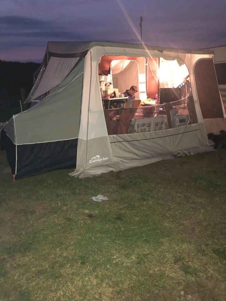 camp-let trailer tent with side annex and sun canopy. 2011 Savanne ...