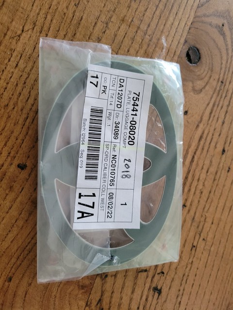 Front Grille Emblem Toyota Sienna 2014 2019genuine OEM 7544108020 for ...