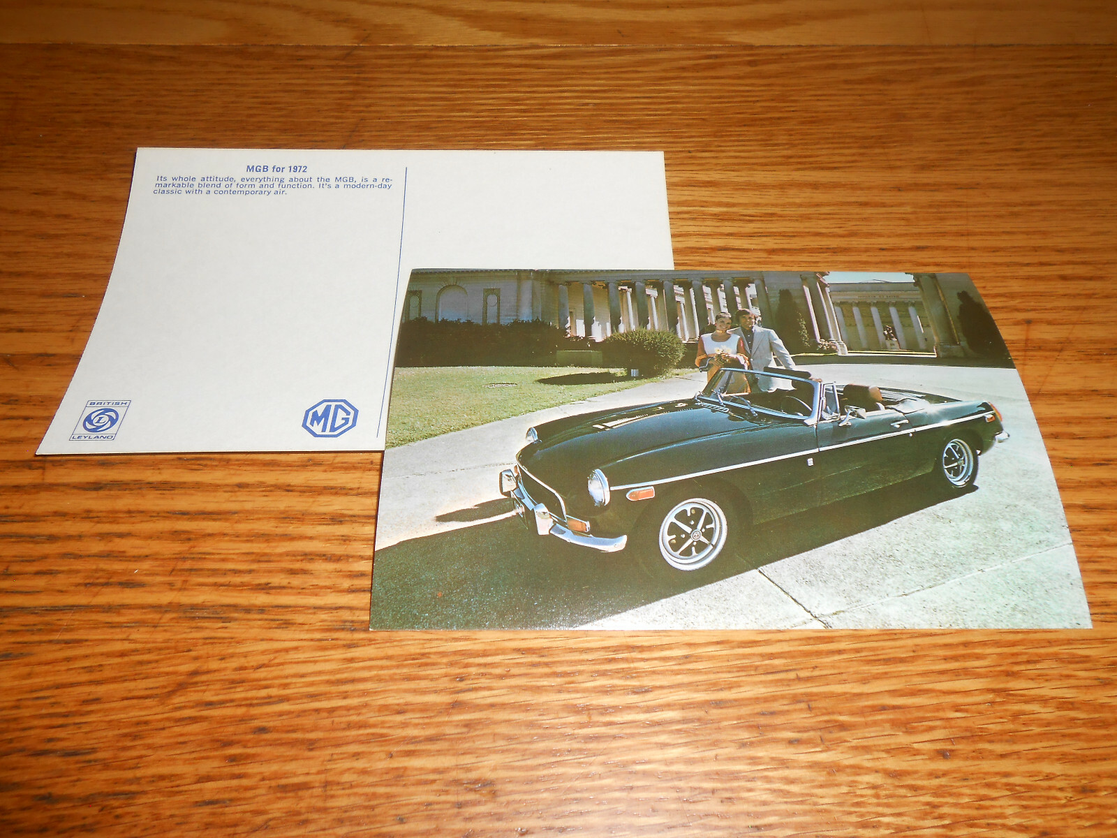 1972 MGB ORIGINAL 4 x 6 POSTCARD / BROCHURE / VINTAGE '72 MG ...